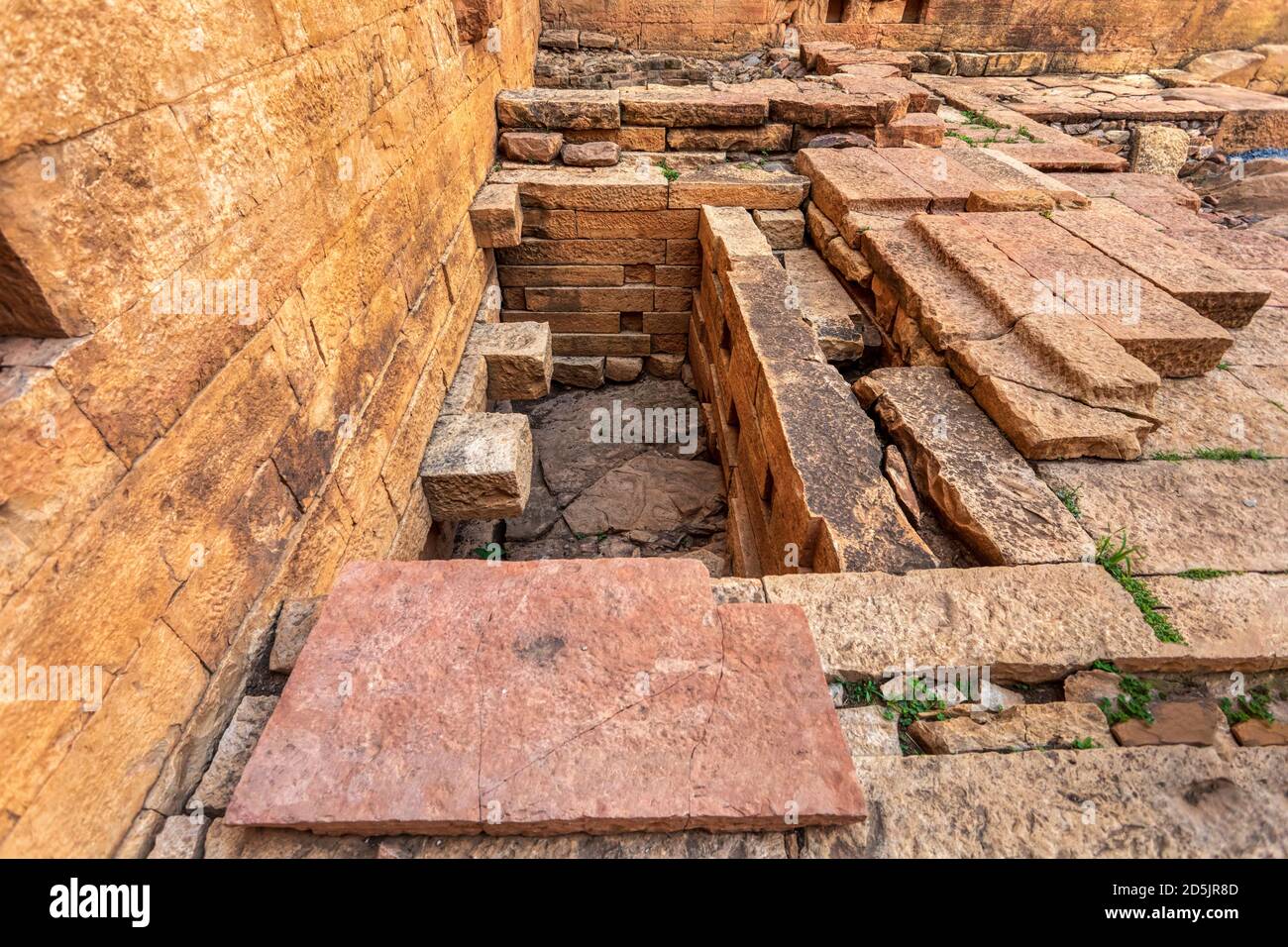 sacrificial altar in Great Temple of the Moon from 700 BC in Yeha ...