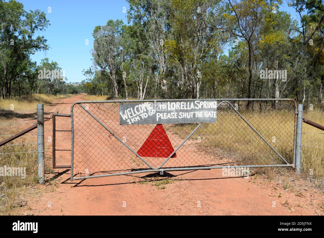 Welcome gate hi-res stock photography and images - Alamy
