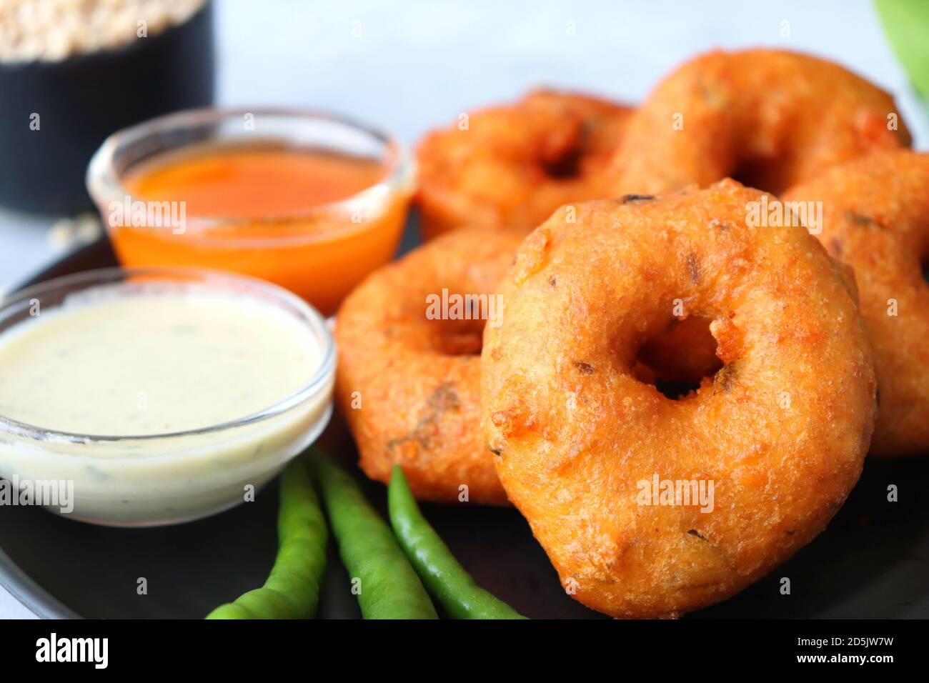 Vada or Medu vadai with sambar and coconut chutney - Popular South ...
