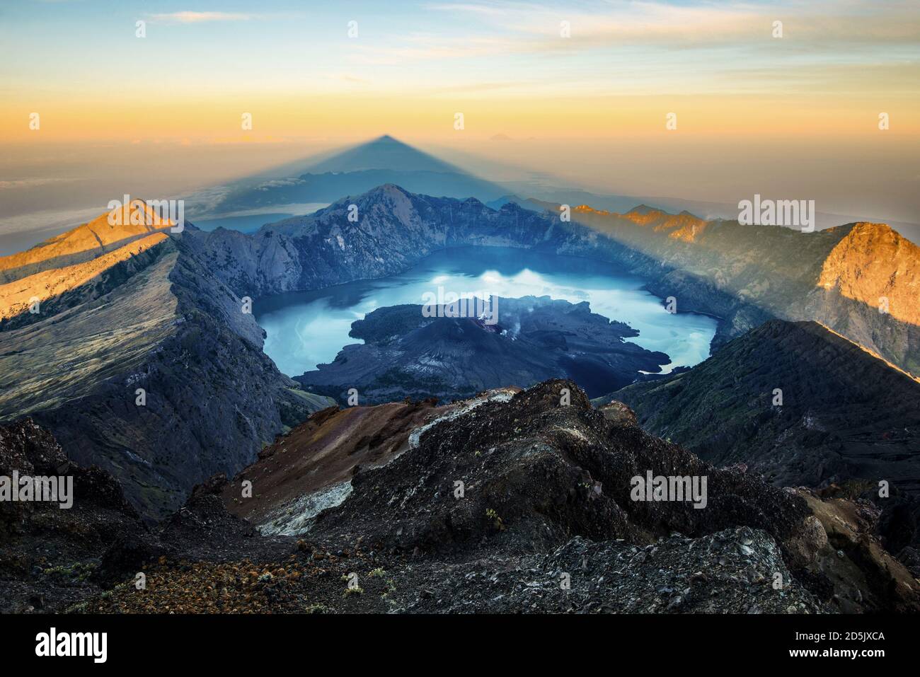 Mount Rinjani summit in the morning during sunrise - Lombok, Indonesia ...