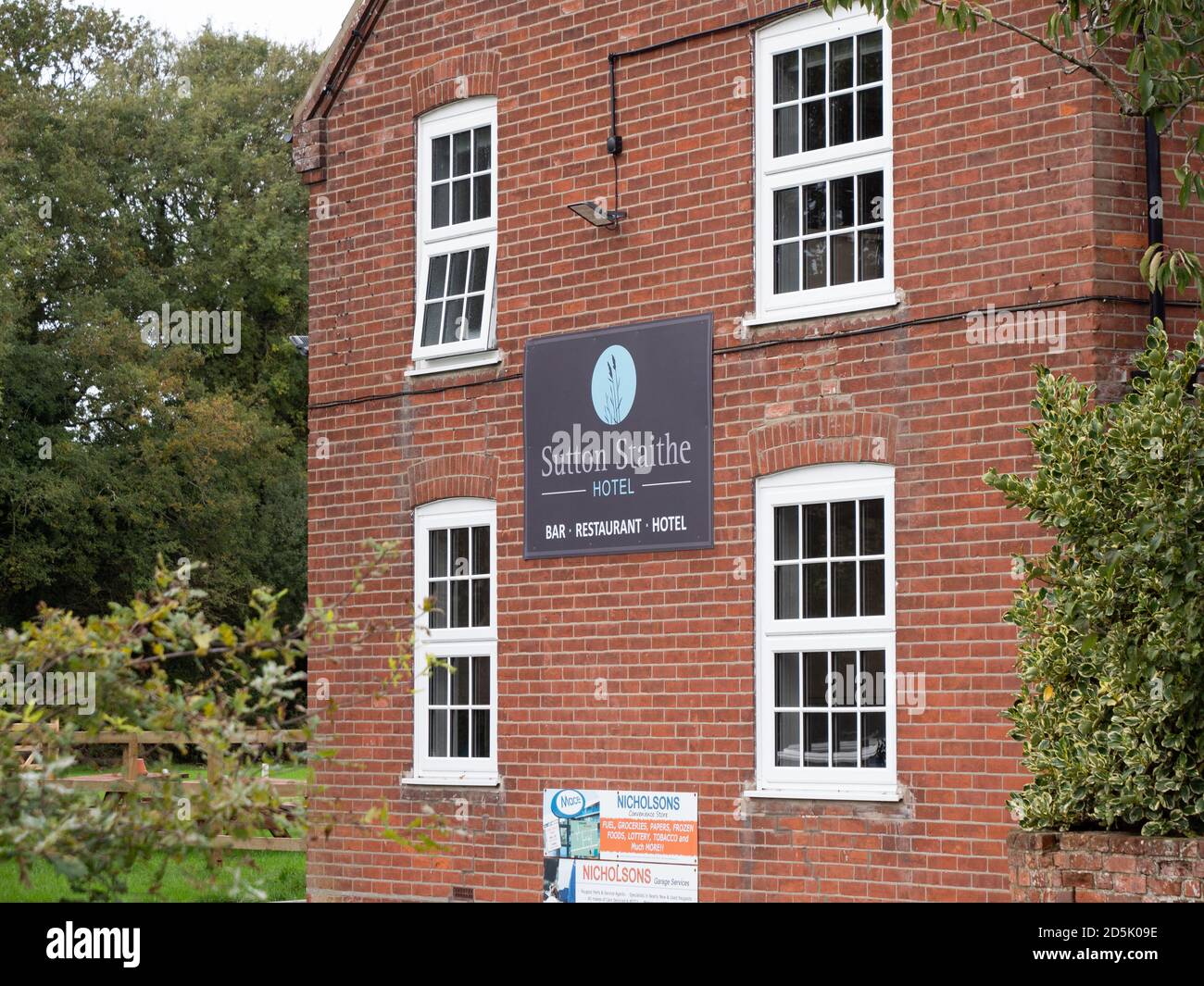 Sutton Staithe Hotel on Norfolk Broads, Norfolk, UK Stock Photo - Alamy