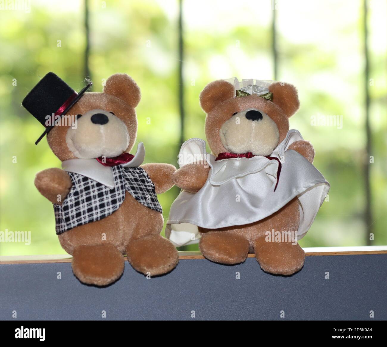 Wedding teddy bear hi-res stock photography and images - Alamy