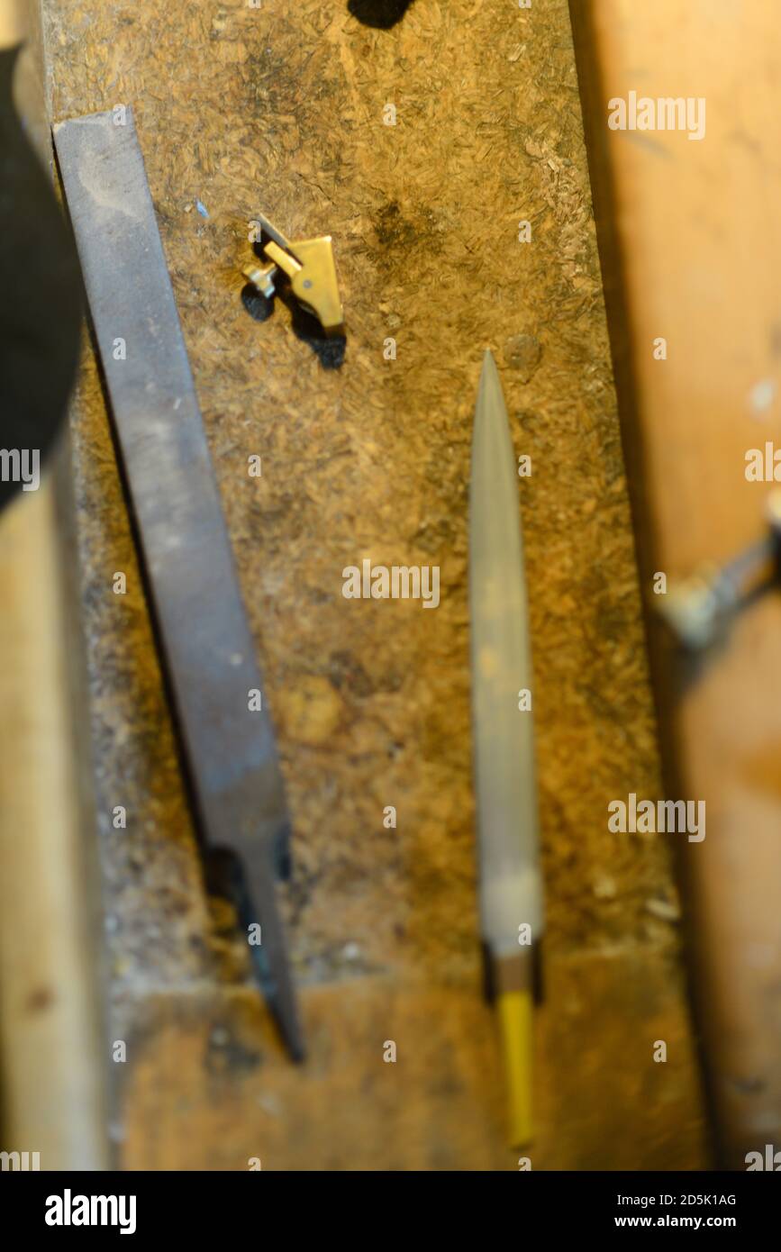 Violin making bench hi-res stock photography and images - Alamy