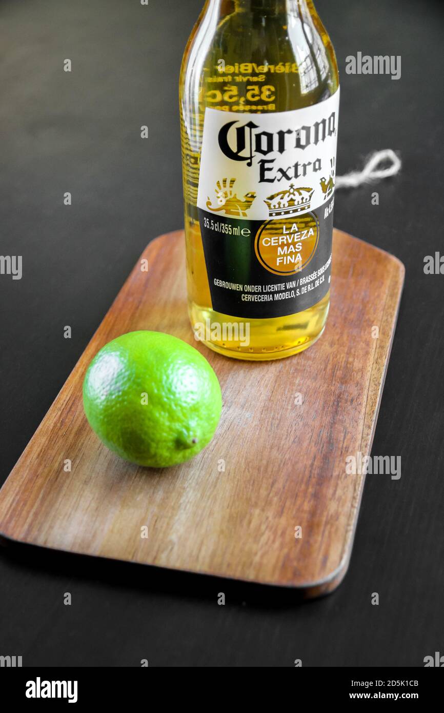 Cerveza corona extra hi-res stock photography and images - Alamy
