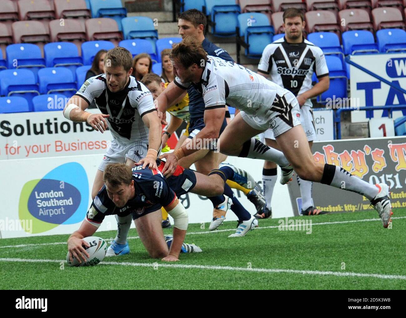 Attentions hi-res stock photography and images - Alamy