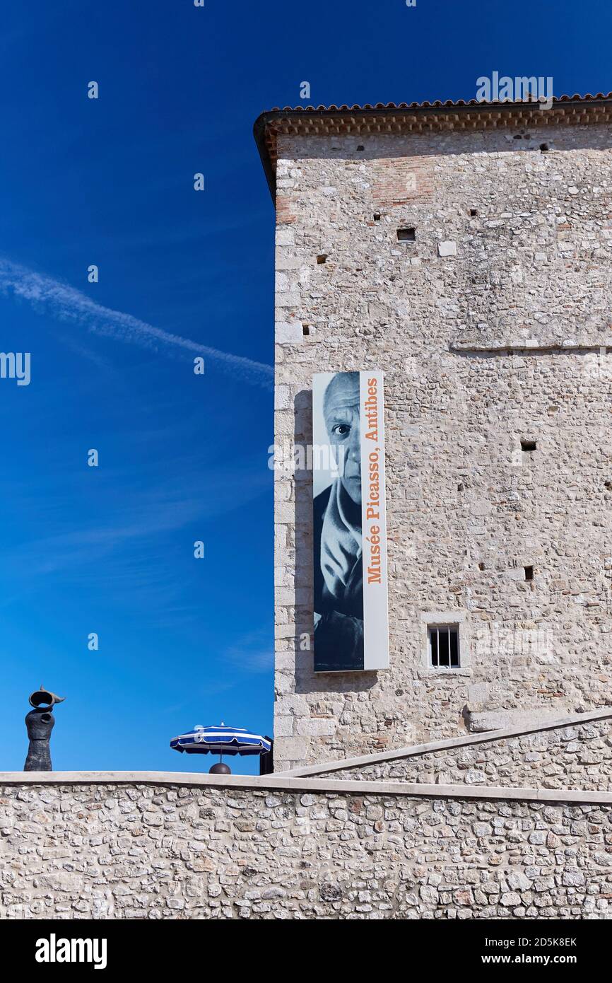 Antibes (south-eastern France): Chateau Grimaldi (Picasso Museum) in ...