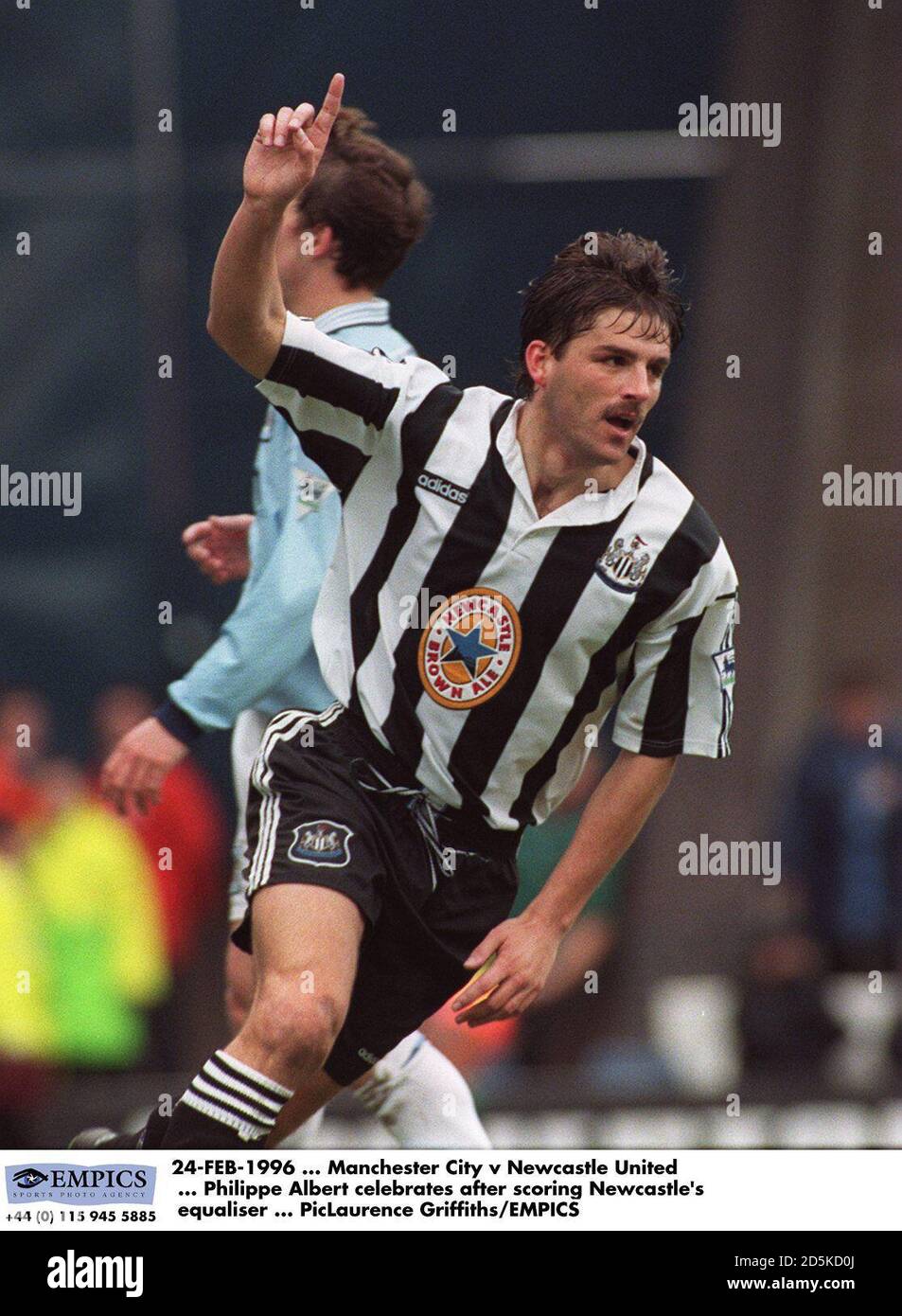 Philippe Albert celebrates after scoring Newcastle's equaliser Stock ...