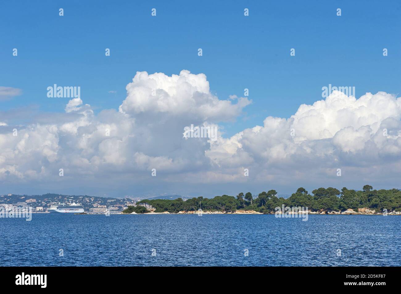 Saint honorat island hi-res stock photography and images - Alamy