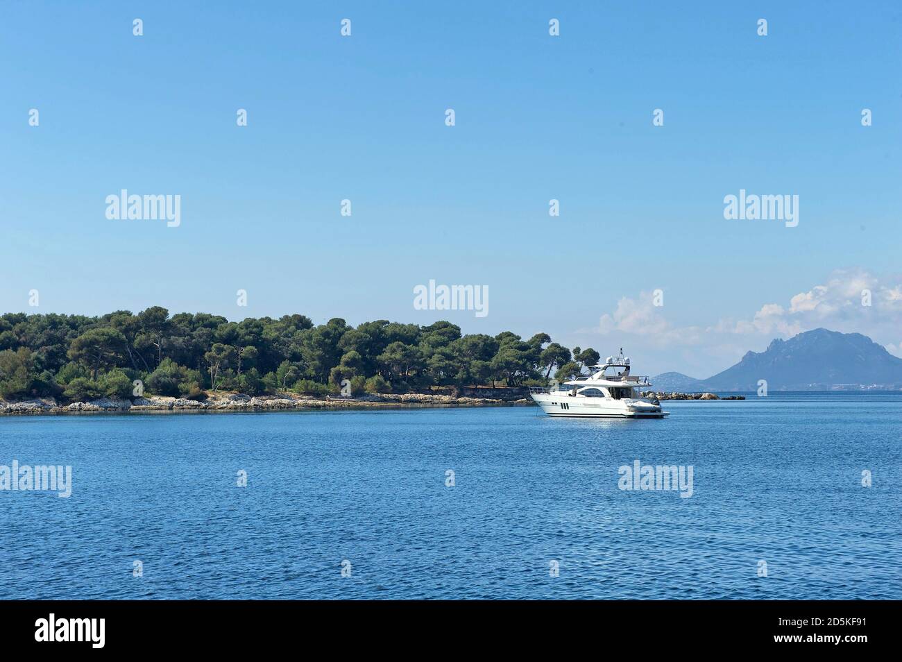 "Ile Saint-Honorat" island, in the Lerins Islands Stock Photo - Alamy