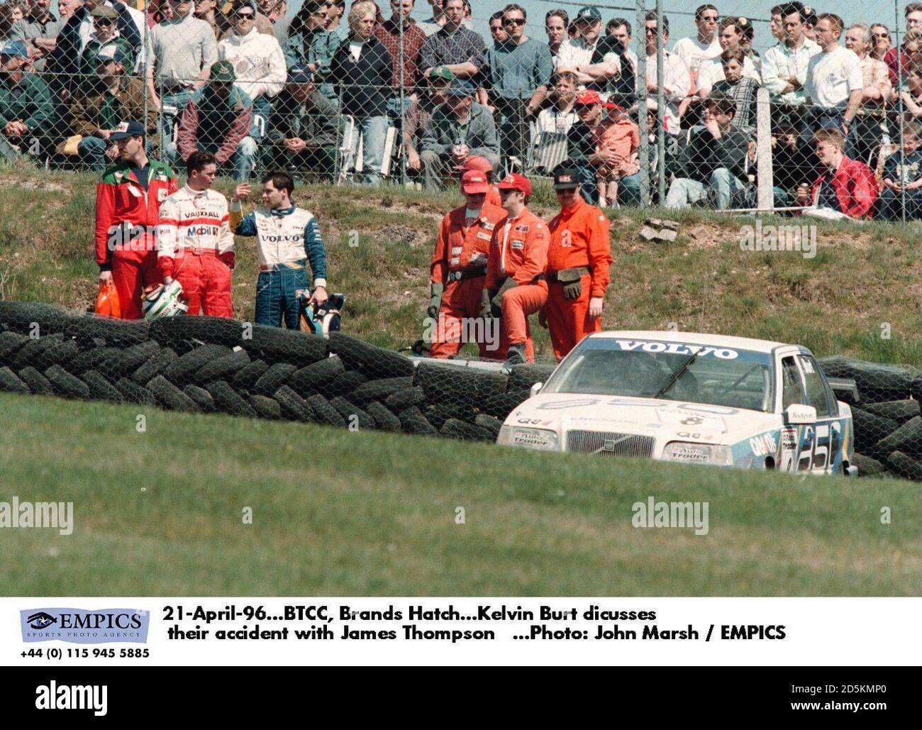 21-April-96. BTCC - Brands Hatch. Kelvin Burt and James Thompson dicuss ...