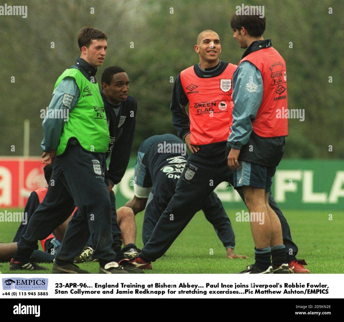 England stretching football hi-res stock photography and images - Alamy
