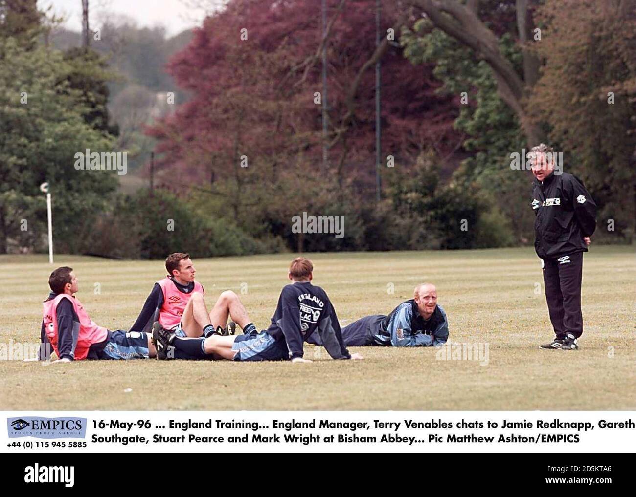 England Manager, Terry Venables chats to Jamie Redknapp, Gareth ...