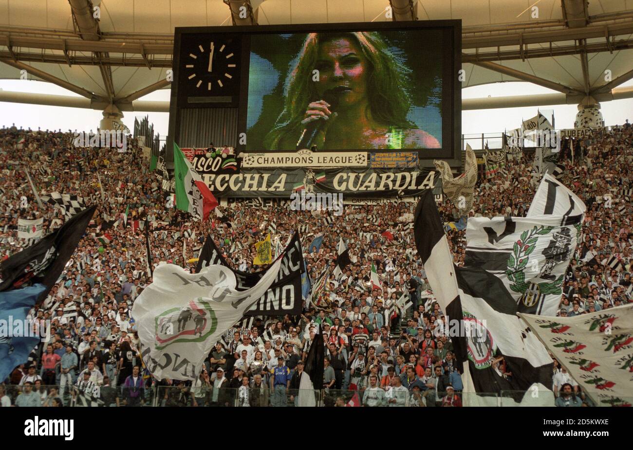 Juventus fans rome hi-res stock photography and images - Alamy