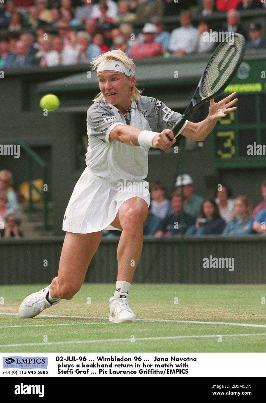 02-JUL-96 ... Wimbledon 96 ... Jana Novotna plays a backhand return in ...