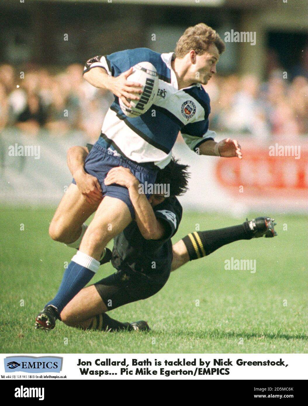 Jon Callard, Bath is tackled by Nick Greenstock, Wasps Stock Photo - Alamy