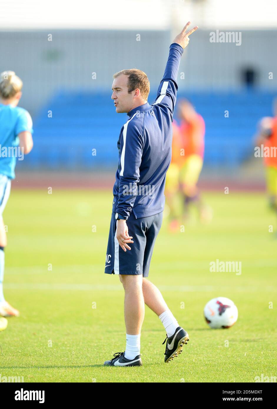 Manchester city coach nick cushing hi-res stock photography and images ...
