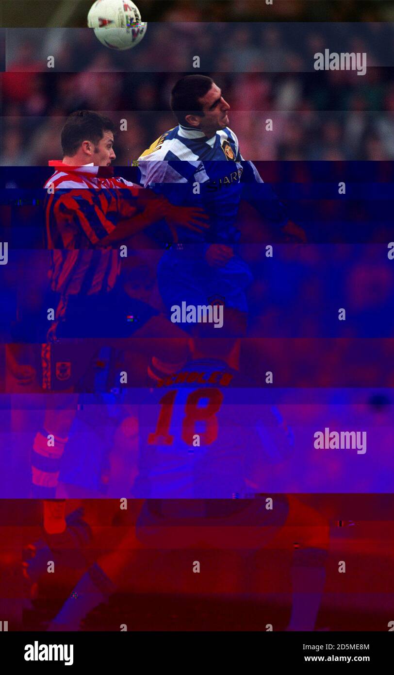 Jason Dodd, Southampton & Eric Cantona, Manchester United Stock Photo ...