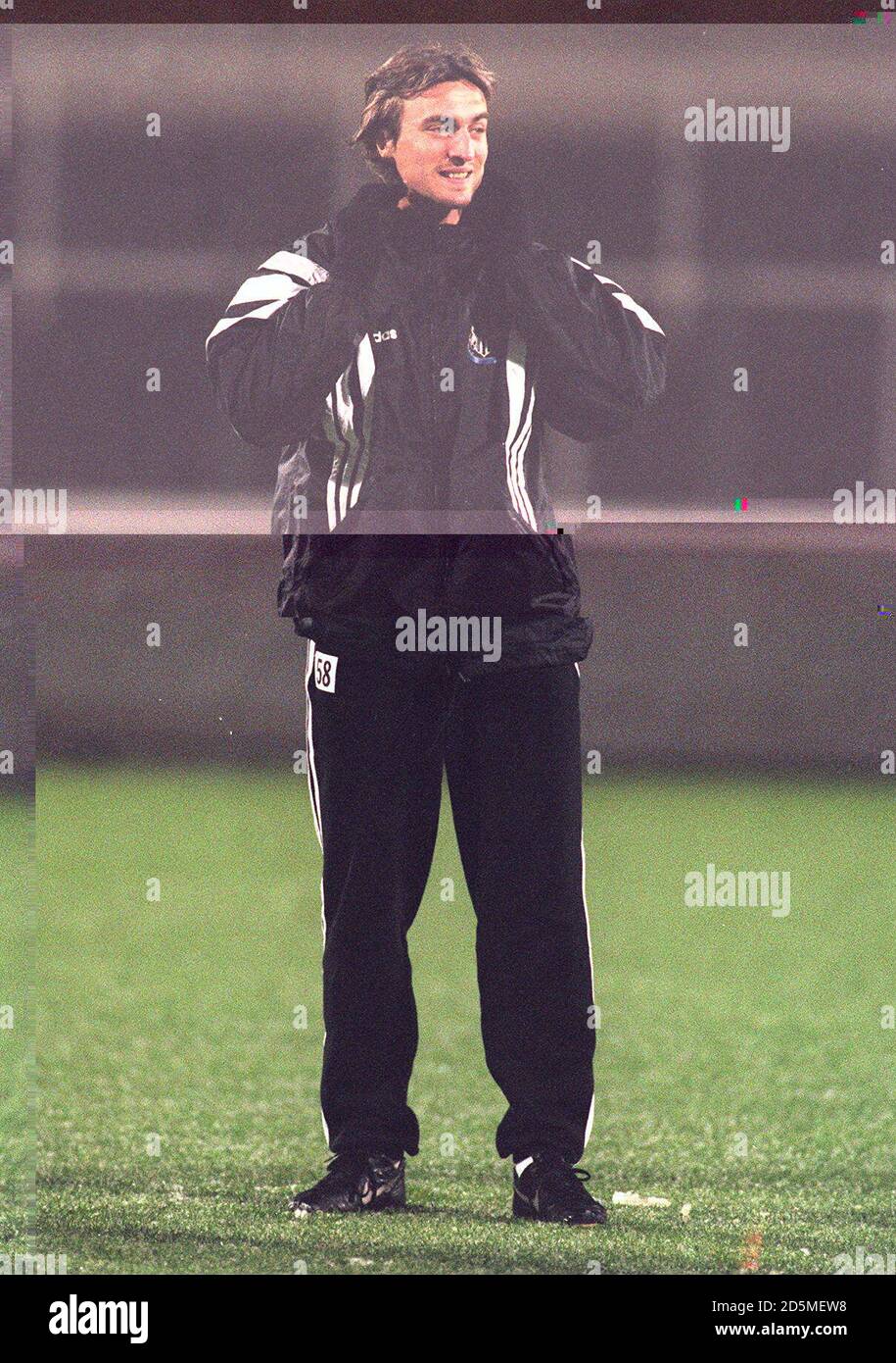 Newcastle's David Ginola Stock Photo - Alamy