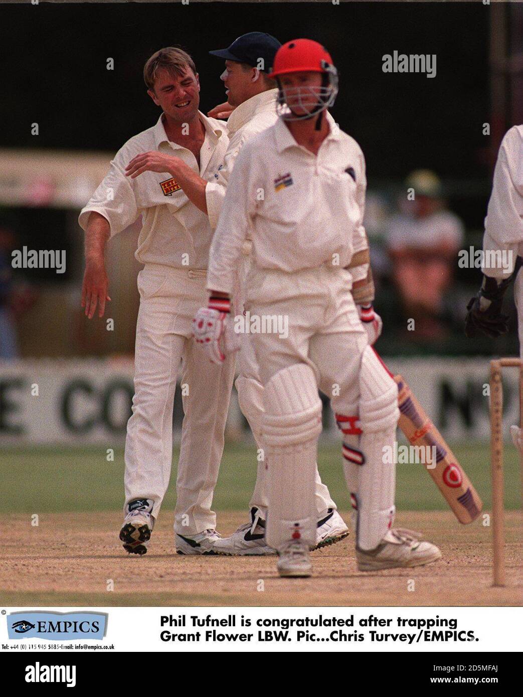 Cricket phil tufnell hi-res stock photography and images - Alamy