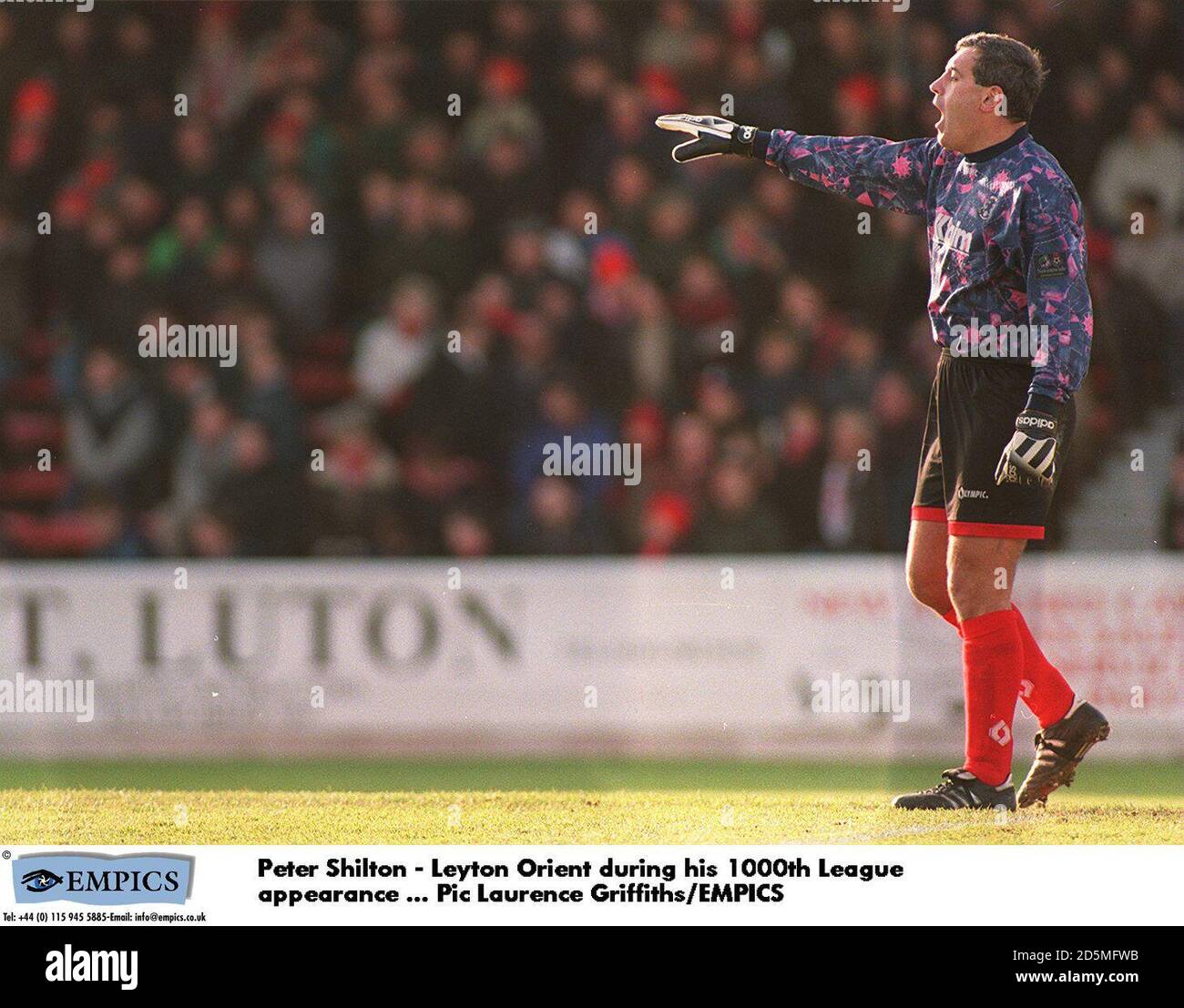 Peter Shilton - Leyton Orient during his 1000th League appearance Stock ...