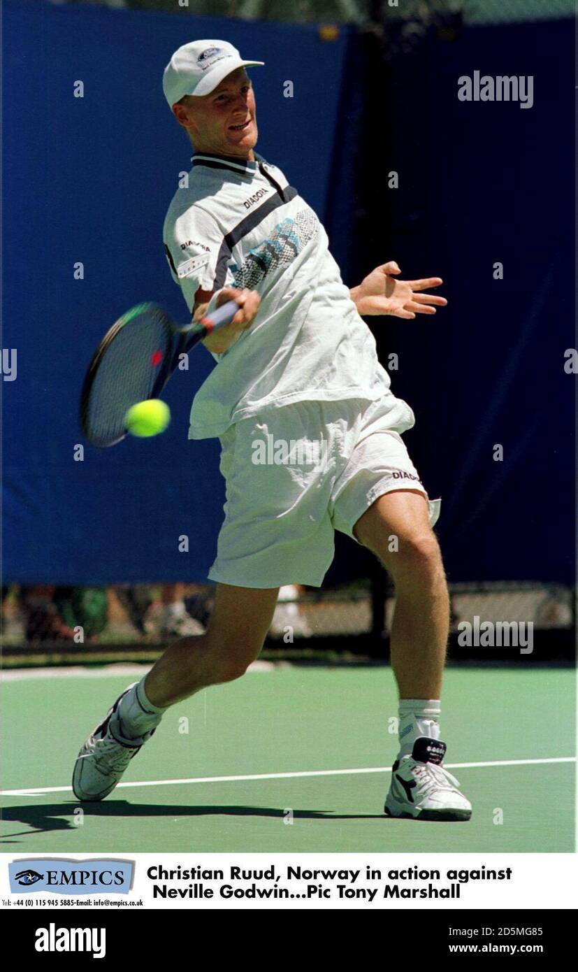 Christian Ruud, Norway in action against Neville Godwin Stock Photo - Alamy