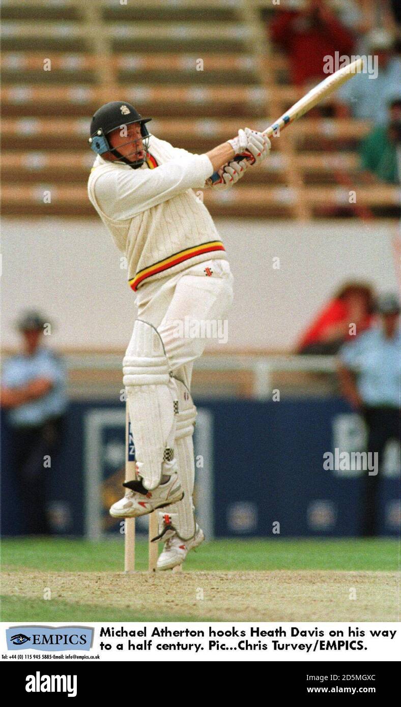 Cricket davis hi-res stock photography and images - Alamy