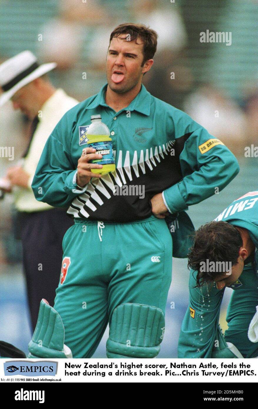 New Zealand's highest scorer, Nathan Astle, feels the heat during a ...
