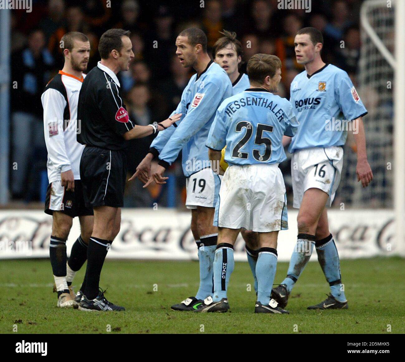 Referee matt messias hi-res stock photography and images - Alamy