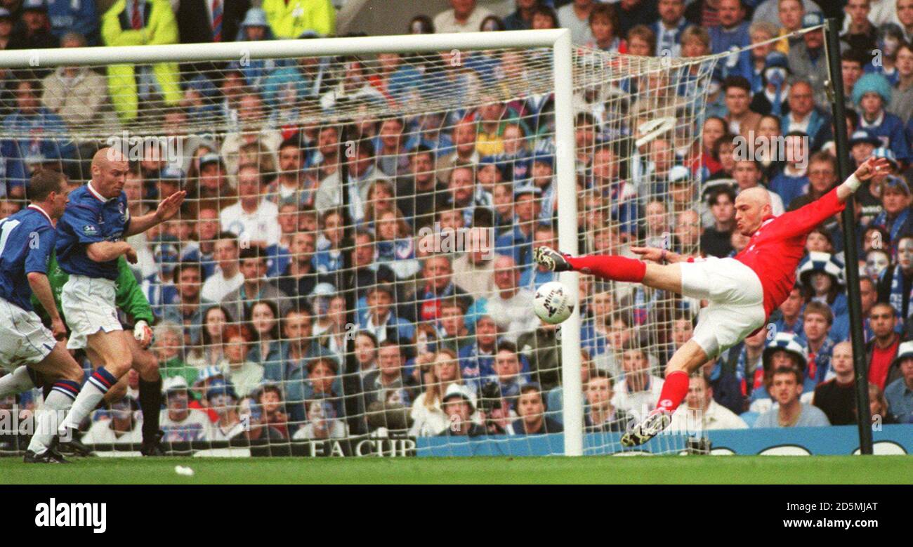 Fabrizio ravanelli middlesbrough hi-res stock photography and images ...