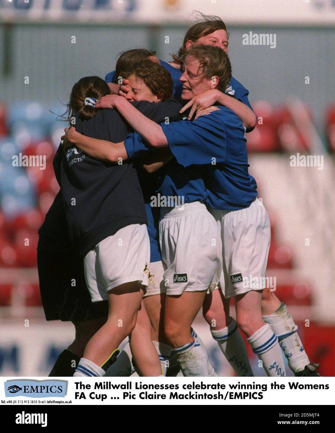 The Millwall Lionesses celebrate winning the Womens FA Cup Stock Photo ...