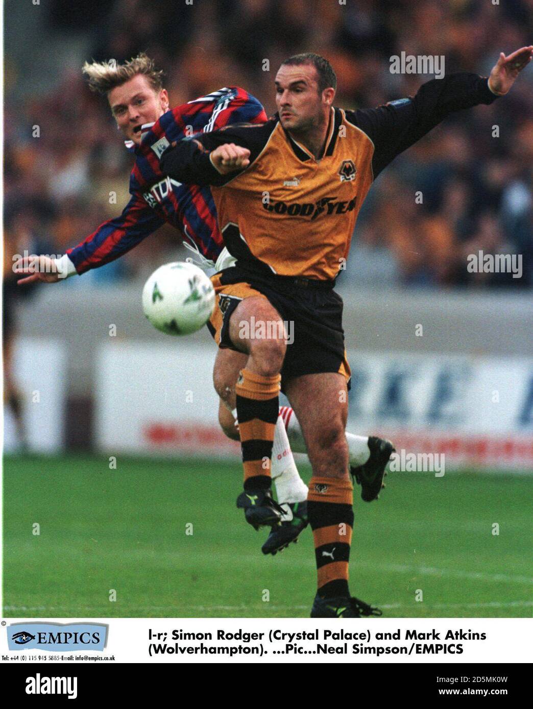 l-r; Simon Rodger (Crystal Palace) and Mark Atkins (Wolverhampton Stock ...