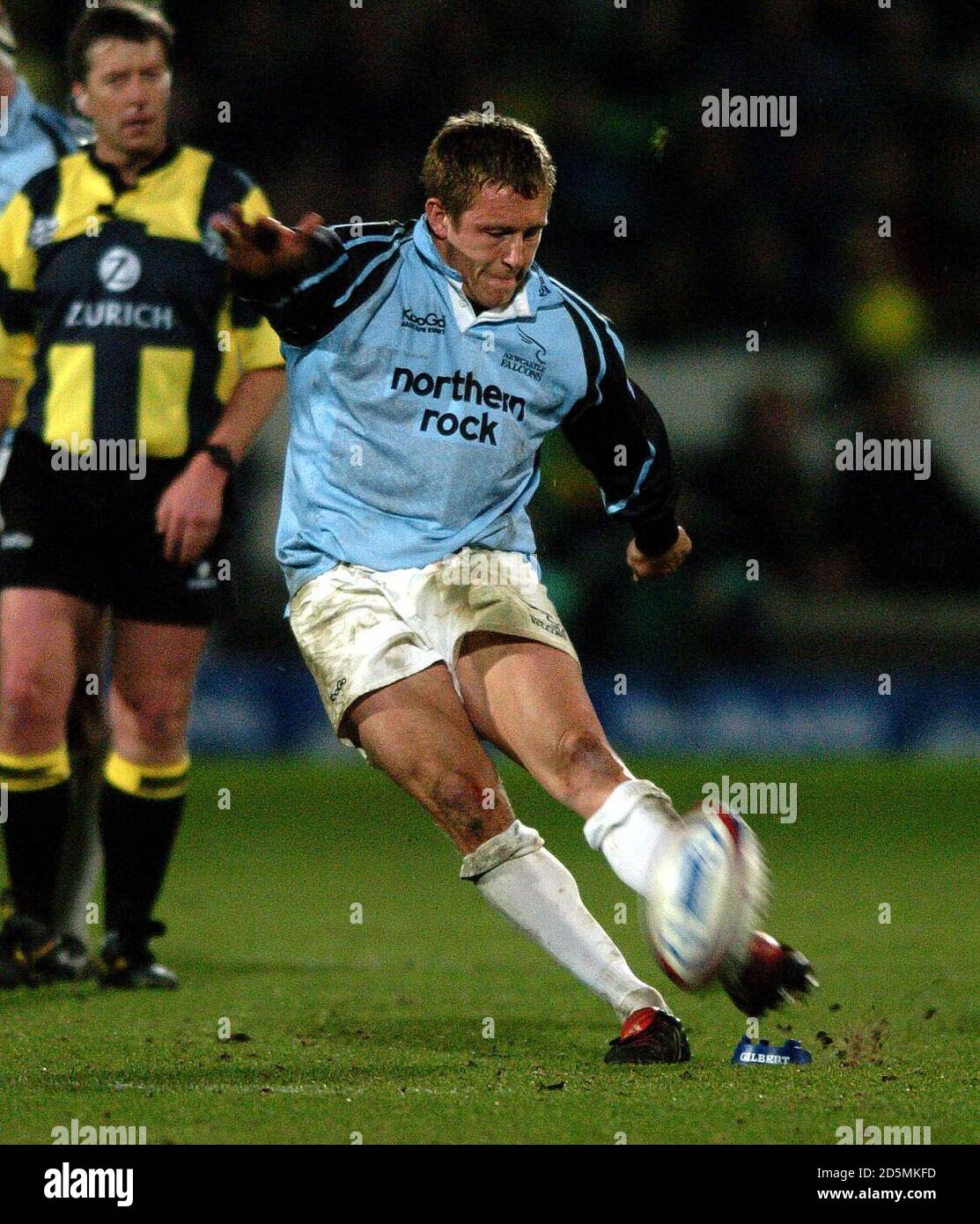 Newcastle falcons jonny wilkinson hi-res stock photography and images ...