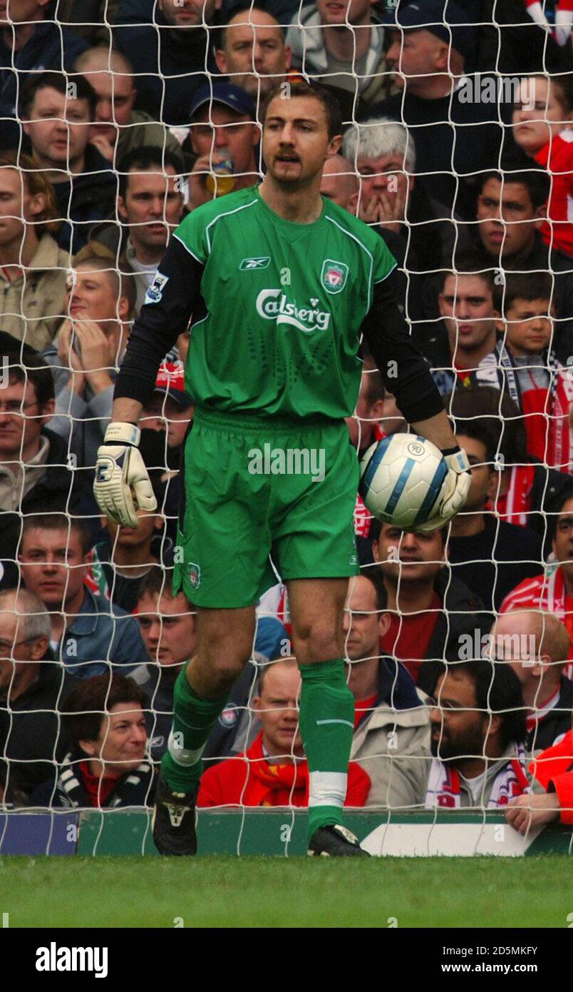 Jerzy dudek the liverpool goalkeeper hi-res stock photography and ...