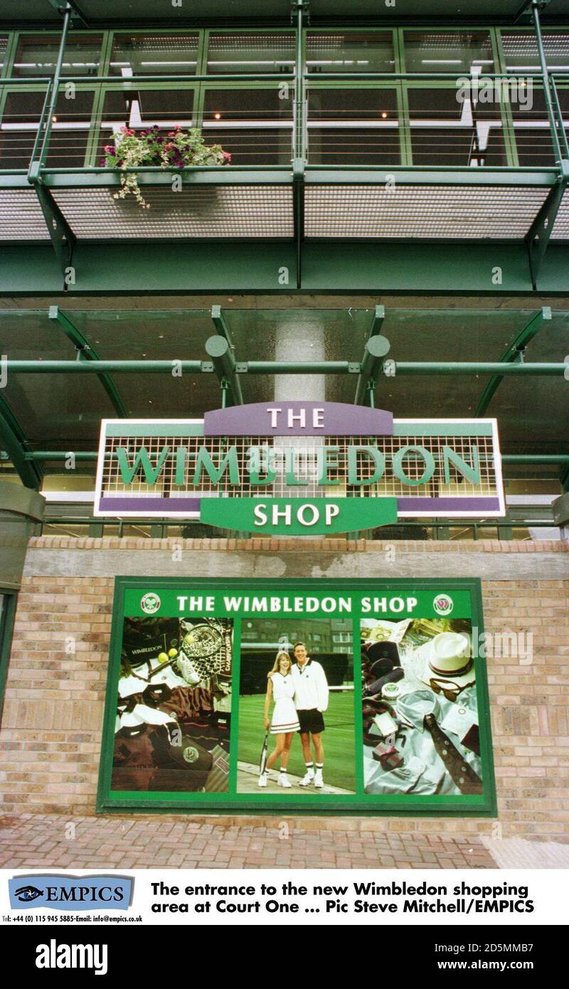 Wimbledon Tennis Court Entrance High Resolution Stock Photography and ...