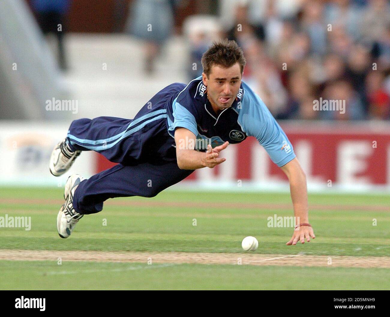 Tim murtagh cricket hi-res stock photography and images - Alamy