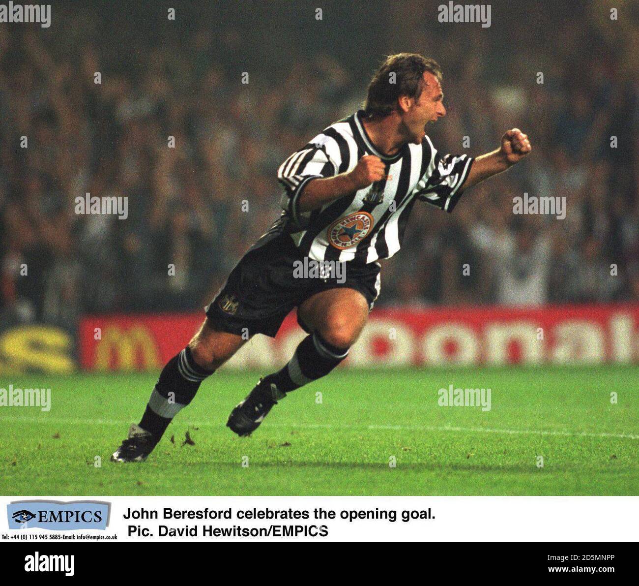 Newcastle's John Beresford celebrates the opening goal Stock Photo - Alamy