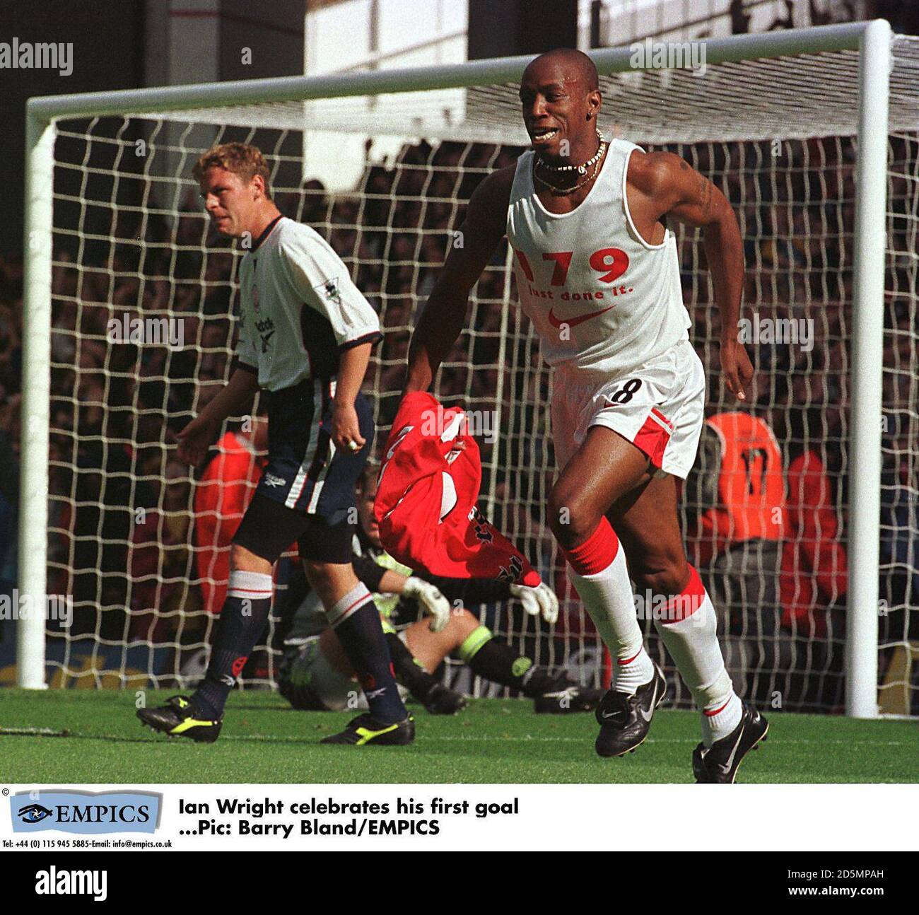 Arsenal's Ian Wright (right) celebrates his first goal Stock Photo - Alamy