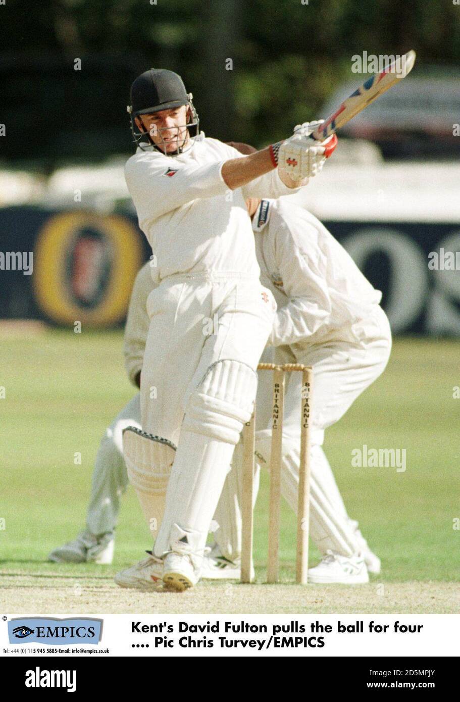 Kent's David Fulton pulls the ball for four Stock Photo - Alamy