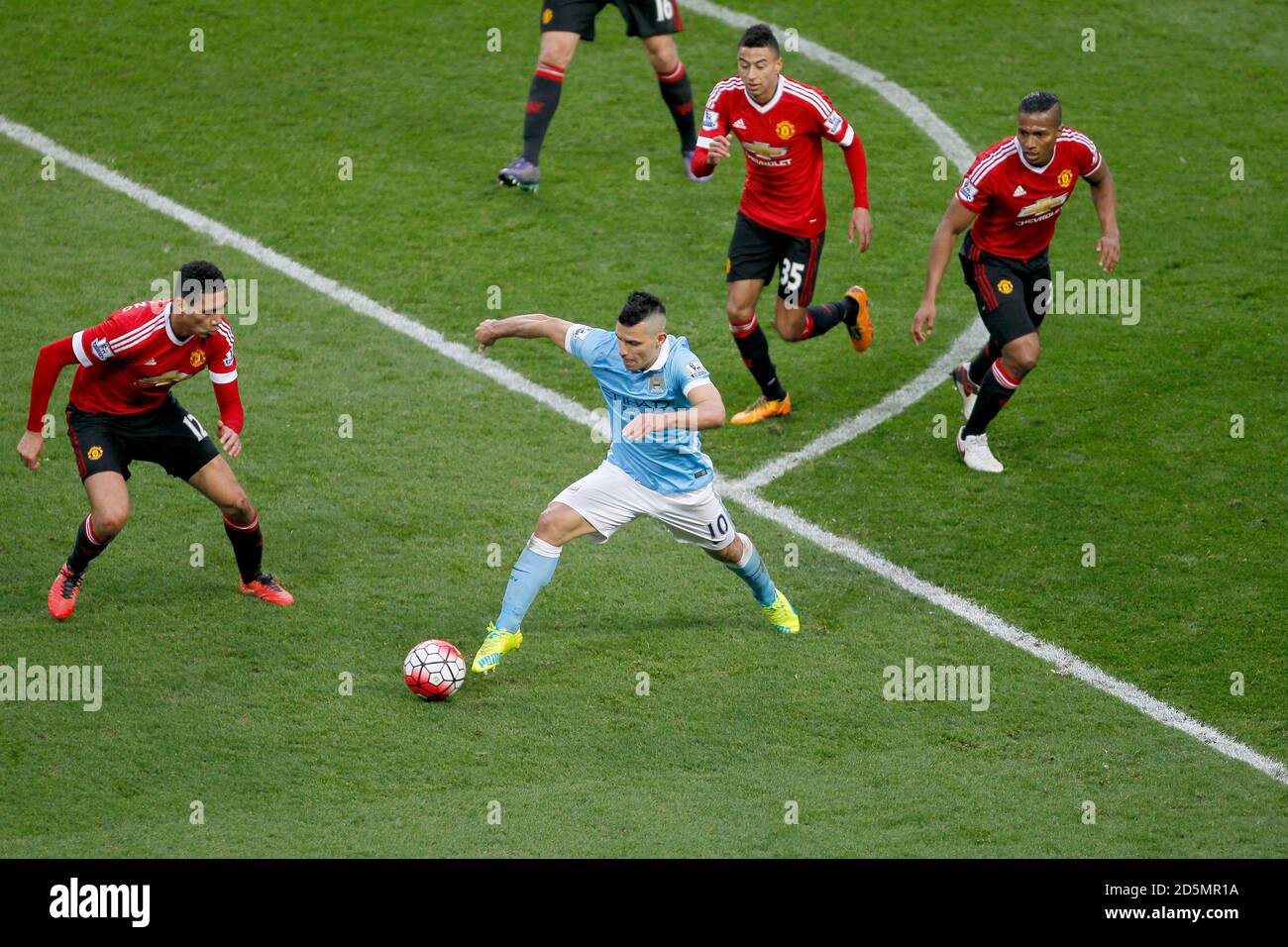 Manchester City's Sergio Aguero on the attack Stock Photo - Alamy