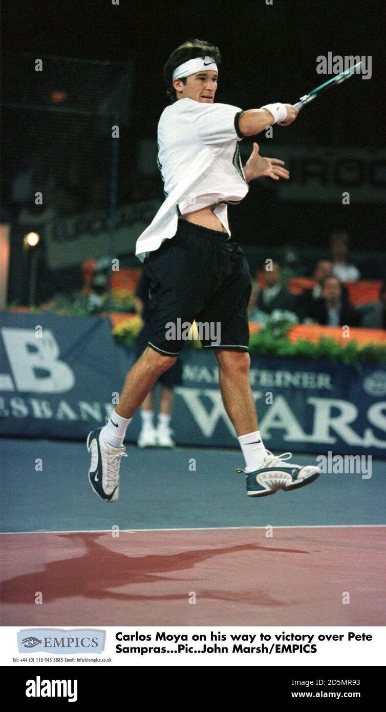 One action full left right white hi-res stock photography and images ...