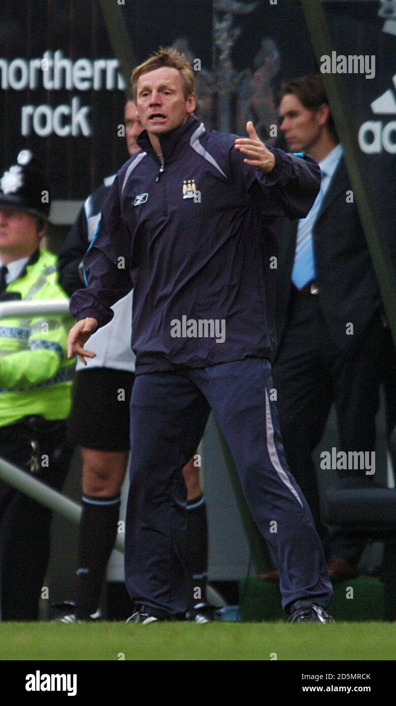 Stuart Pearce, Manchester City manager Stock Photo - Alamy