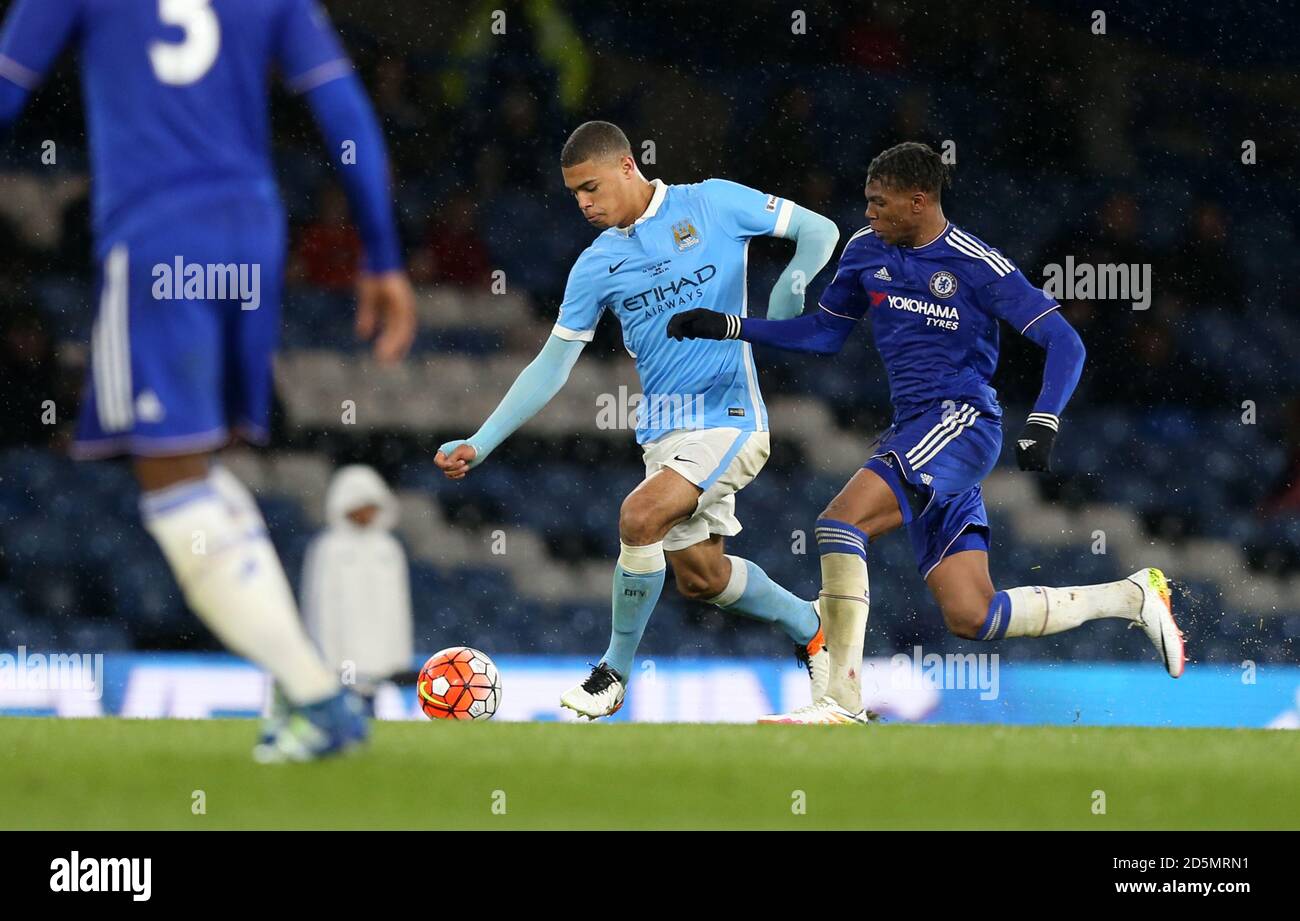 Manchester City's Cameron Humphrey-Grant (left) and Chelsea's Trevoh ...