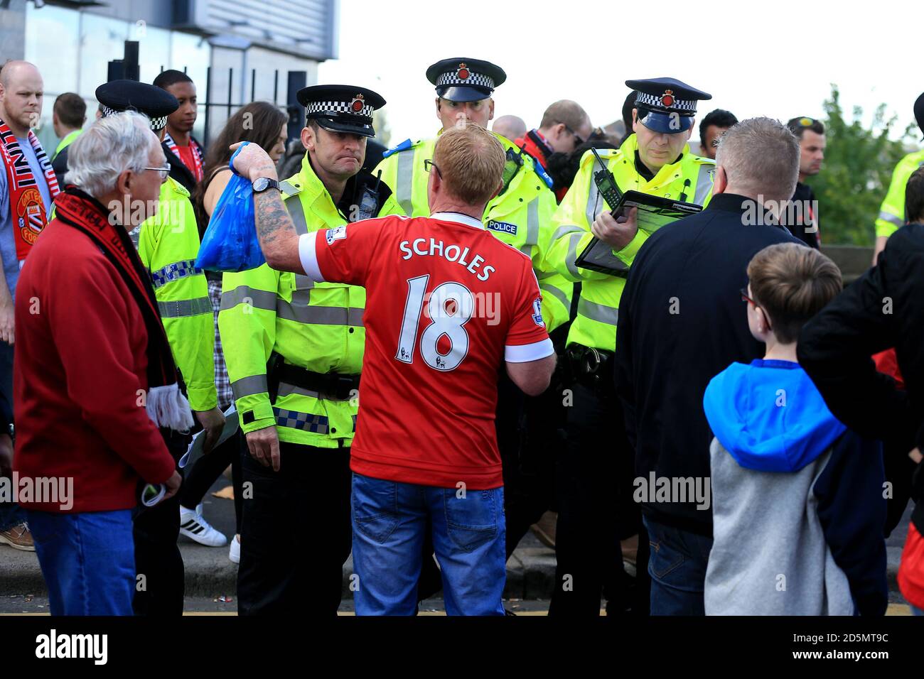 Manchester united fan talks hi-res stock photography and images - Alamy