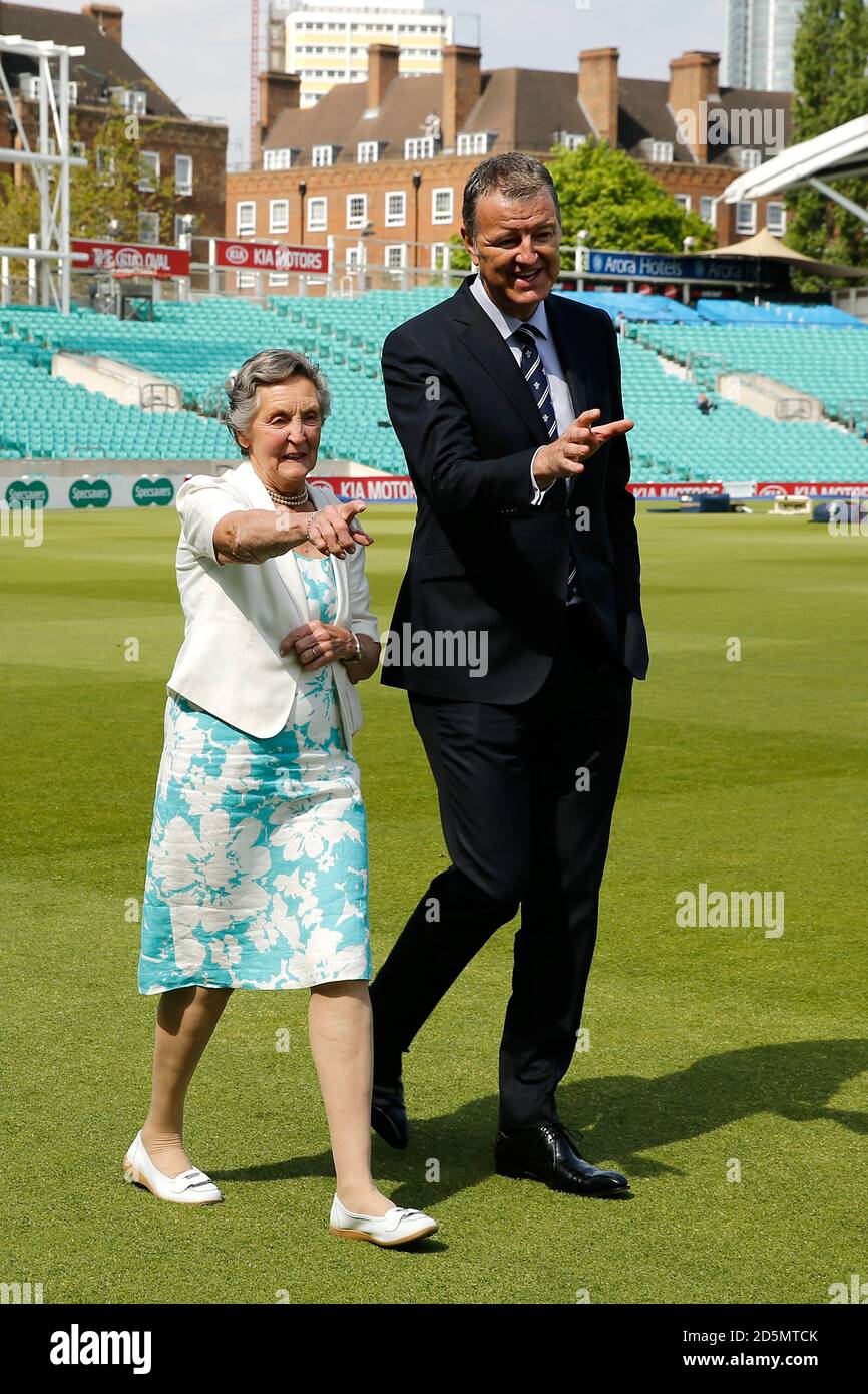 Richard thompson cricket hi-res stock photography and images - Alamy