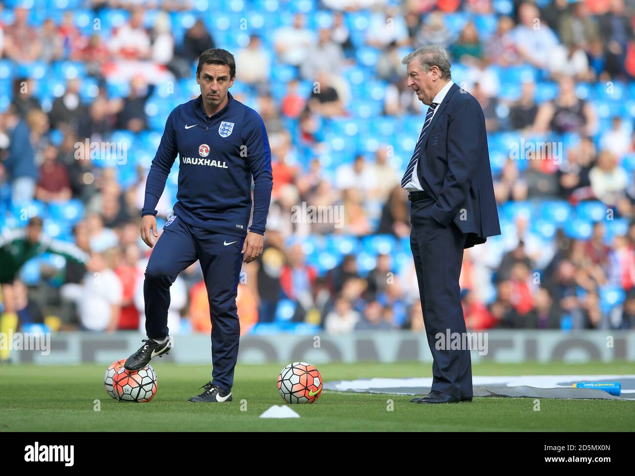 England assistant manager hi-res stock photography and images - Alamy