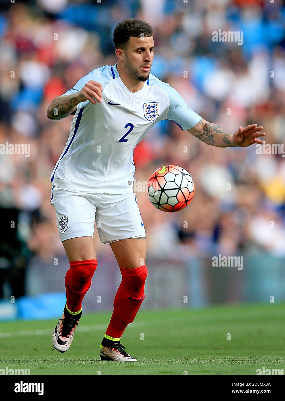 Kyle walker england etihad stadium hi-res stock photography and images ...