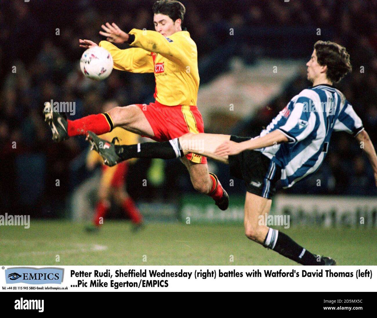 Two action stripes full left right football hi-res stock photography ...