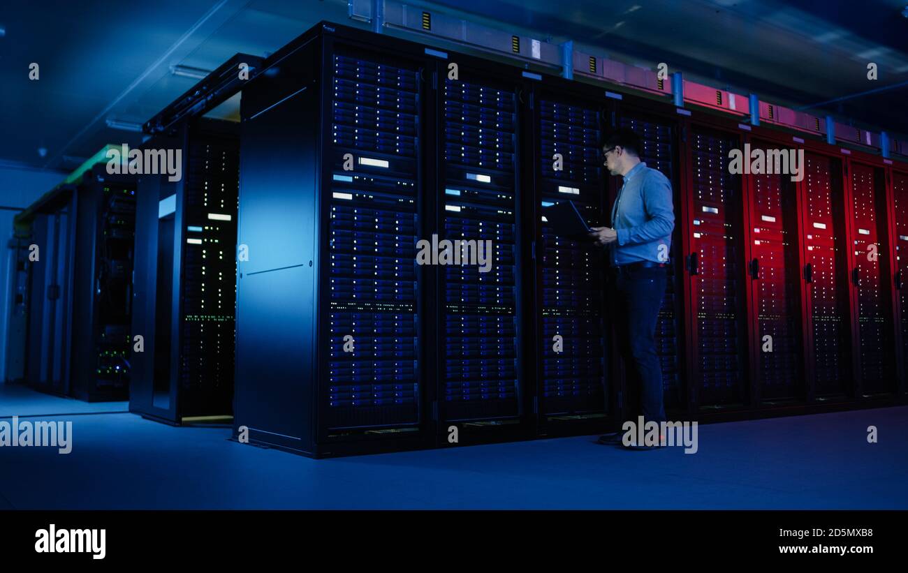 Dark operational room hi-res stock photography and images - Alamy