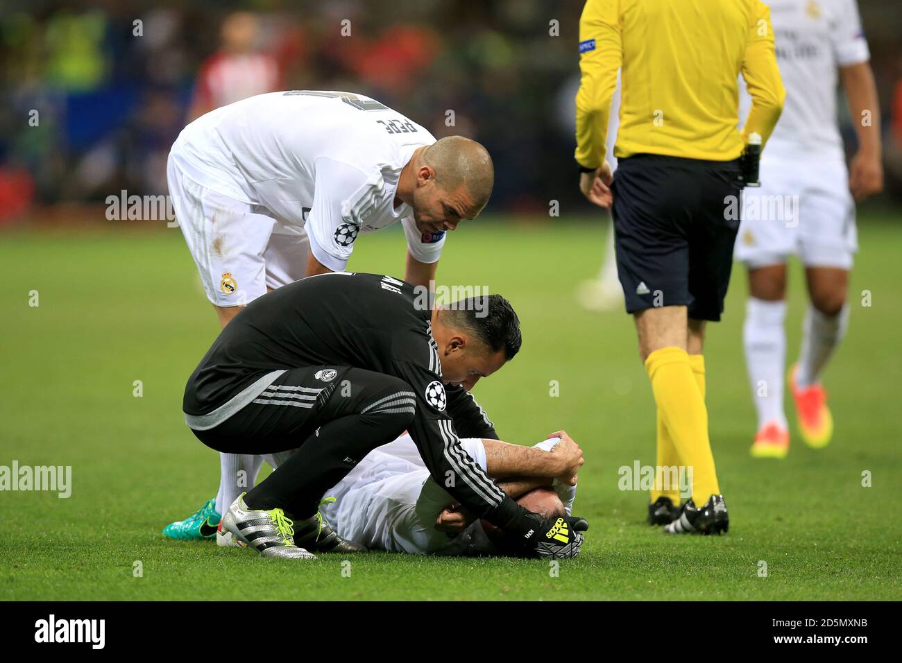 Football soccer ucl injury hi-res stock photography and images - Alamy