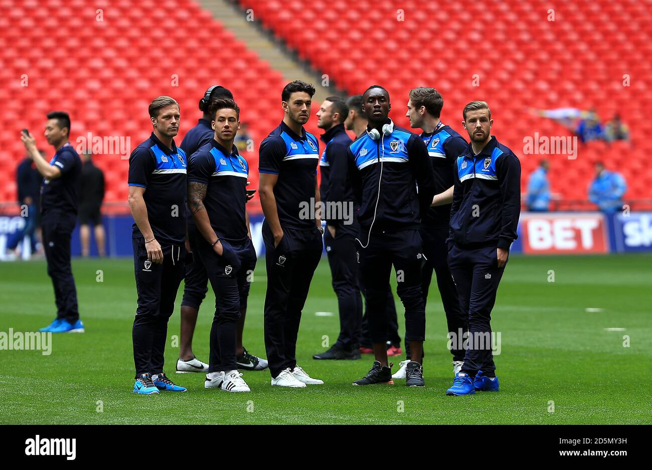 AFC Wimbledon players inspect the pitch before kick off Stock Photo - Alamy